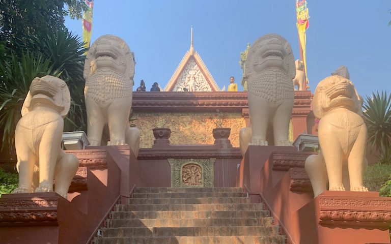 Wat Phnom - The Highest Temple in Phnom Penh - How to Visit